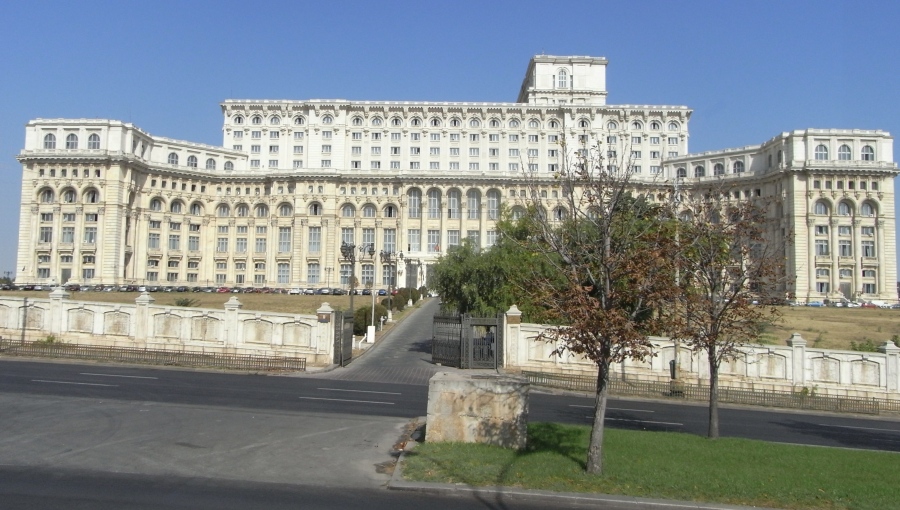 bne IntelliNews - Romania warned to curb budget deficit or lose EU funding