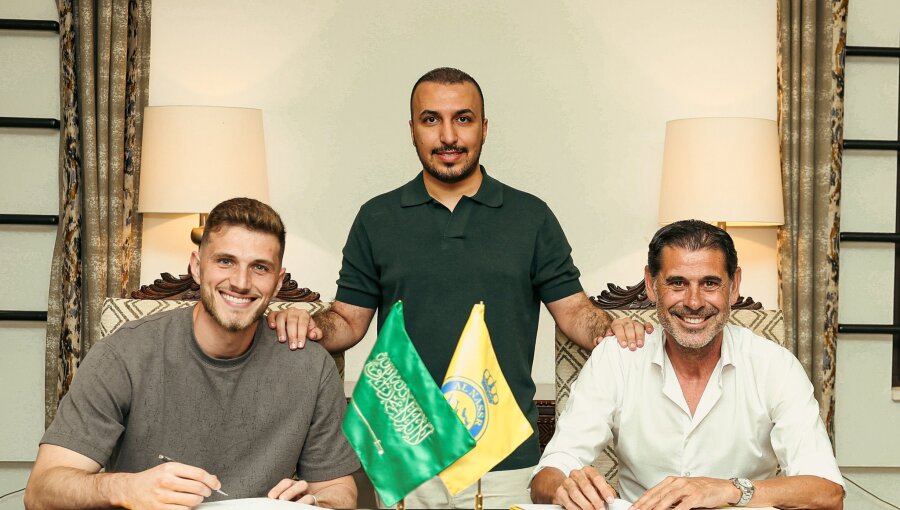 Bne Intellinews Saudi Arabias Al Nassr Sign Brazilian Goalkeeper Bento From Atletico Paranaense