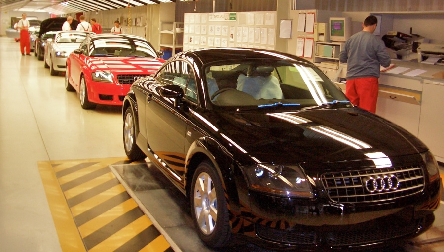 bne IntelliNews - Impact of global chip shortage on carmakers spreading ...