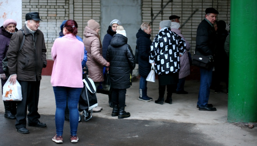 bne IntelliNews - Volunteers tackle Ukraine's food poverty crisis