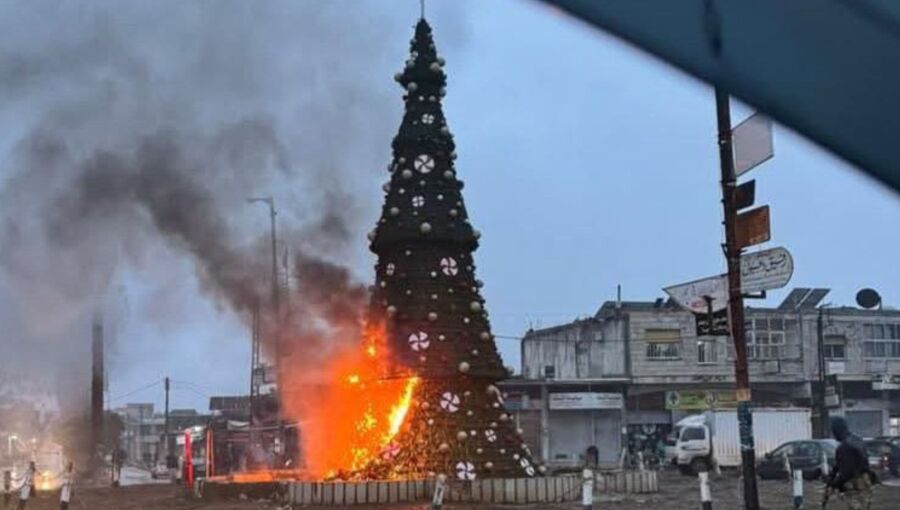 bne IntelliNews - Christmas tree set on fire in Syrian city by masked ...