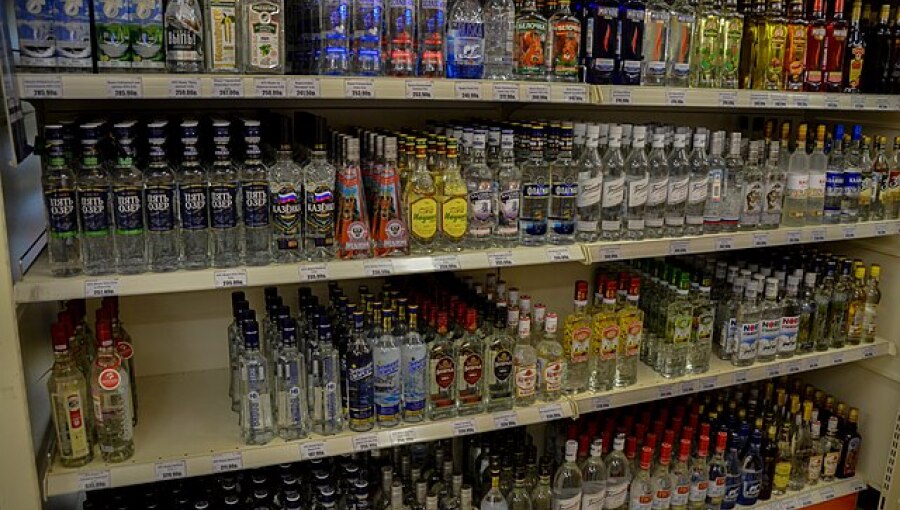 bne IntelliNews - Russia to ban discounted alcohol in bid to crack down ...