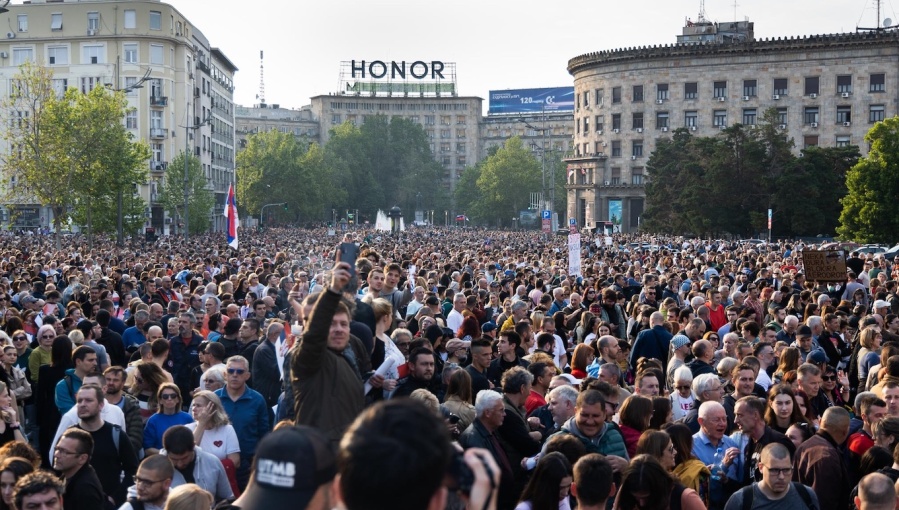 bne IntelliNews - Mood turns belligerent at latest mass protest in Belgrade
