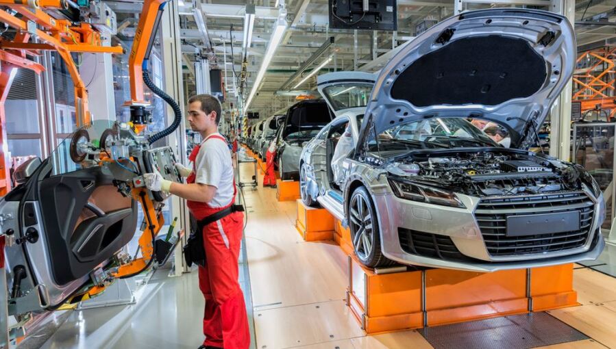 bne IntelliNews - Industry and services drive Hungary's GDP back to pre ...