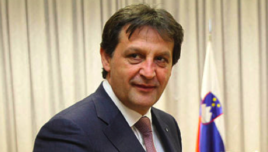 bne IntelliNews - Serbian defence minister sacked over lewd comment to ...