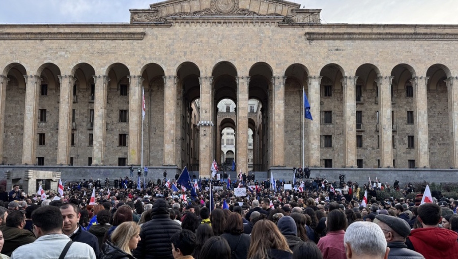 bne IntelliNews - Fighting breaks out in Georgian parliament, halting ...