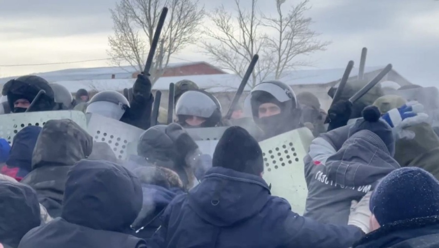 bne IntelliNews - Protests erupt in Bashkortostan as activist Fail ...